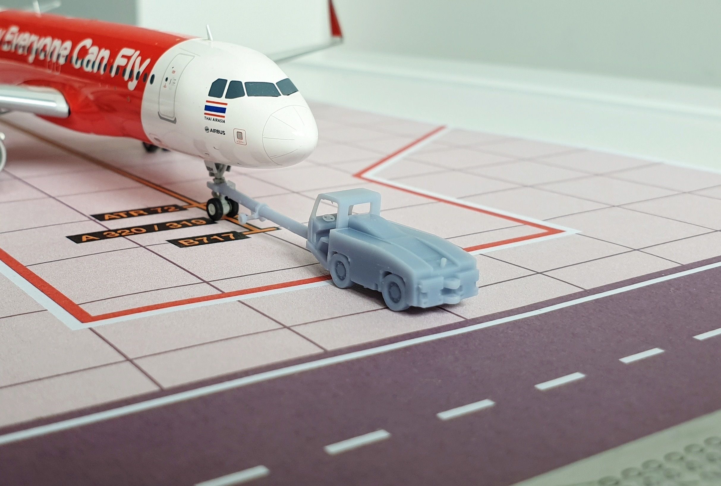 TLD TMX 150 pushback tractor 3D model 3D printable | CGTrader