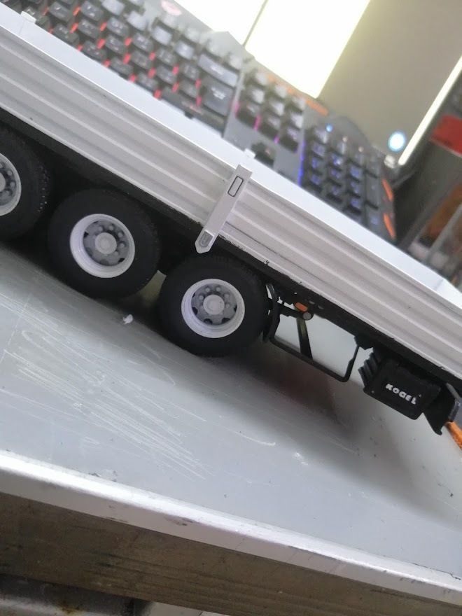 Heavy Lorry Trailer 3D model 3D printable | CGTrader