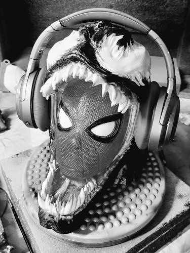 Dark Avengers Spider Man Venom Eats