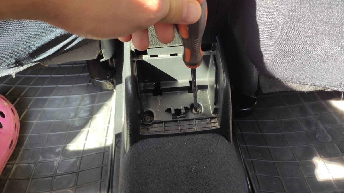 Skoda Octavia mk1 Cup and Beverage holder 3D model 3D printable | CGTrader