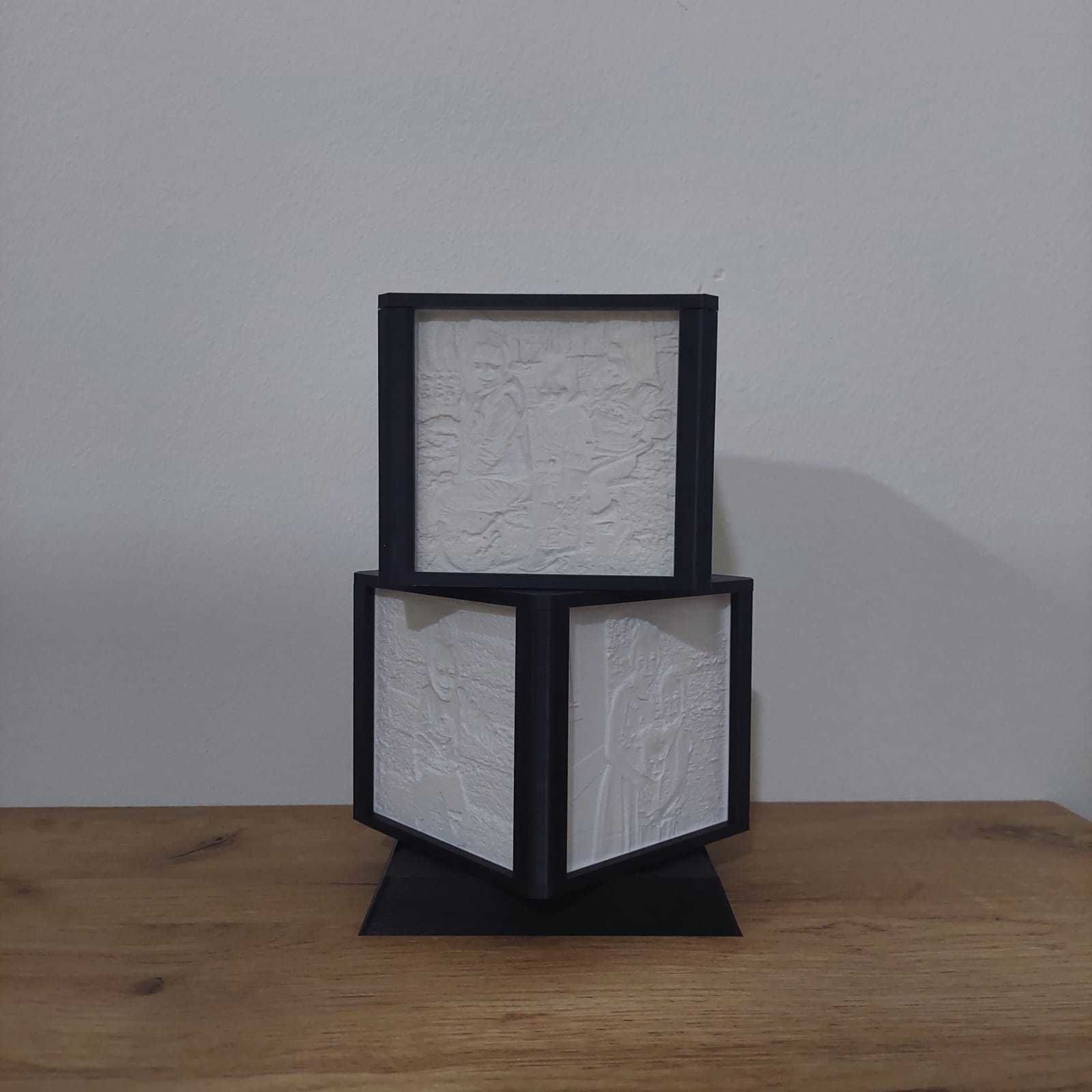ROTATING LITHOPHANE LAMP 3D model 3D printable | CGTrader