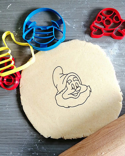 Disney Dwarf Cookie Cutter 3D model 3D printable | CGTrader
