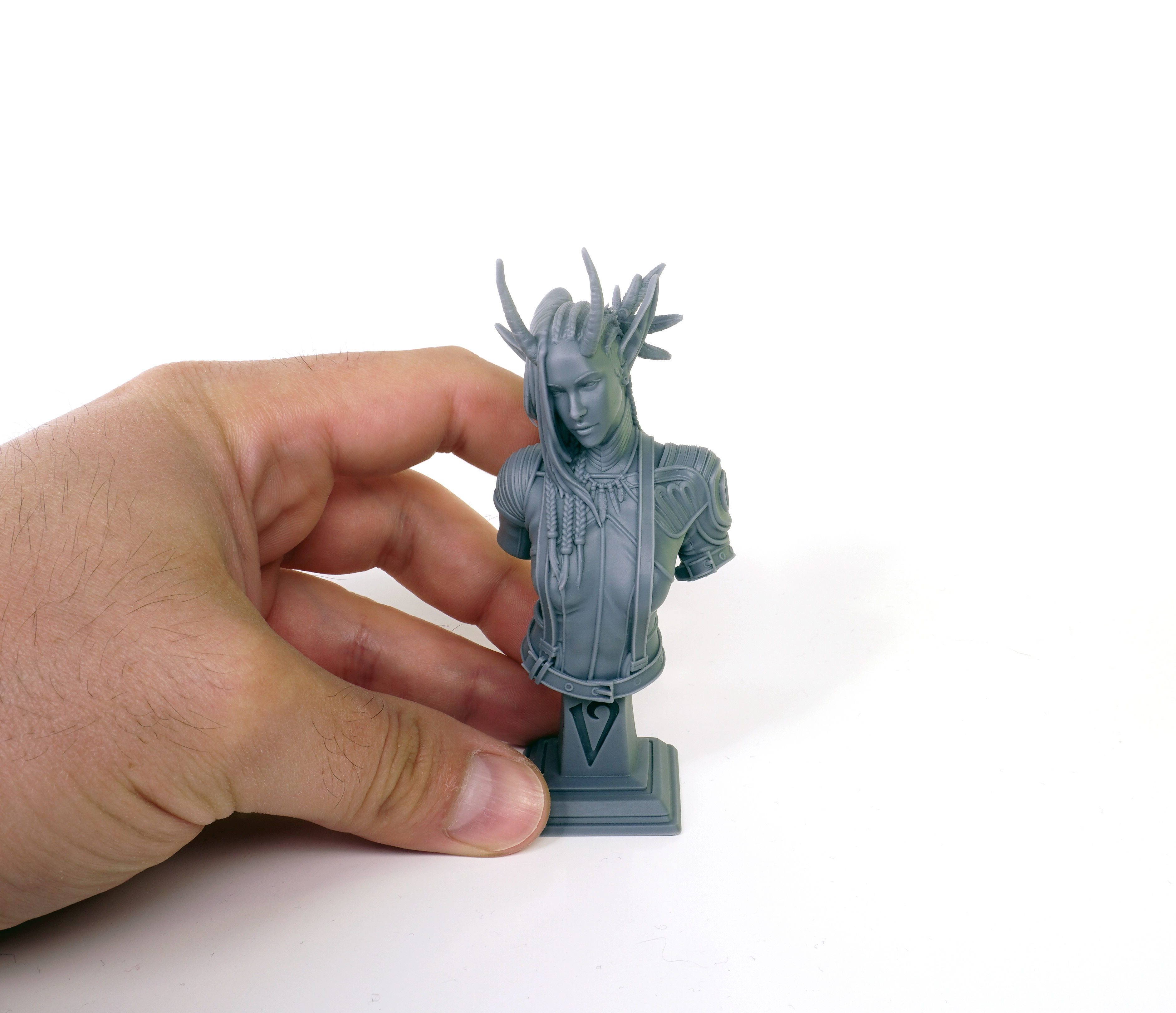 Mouna Bust 3D model 3D printable | CGTrader