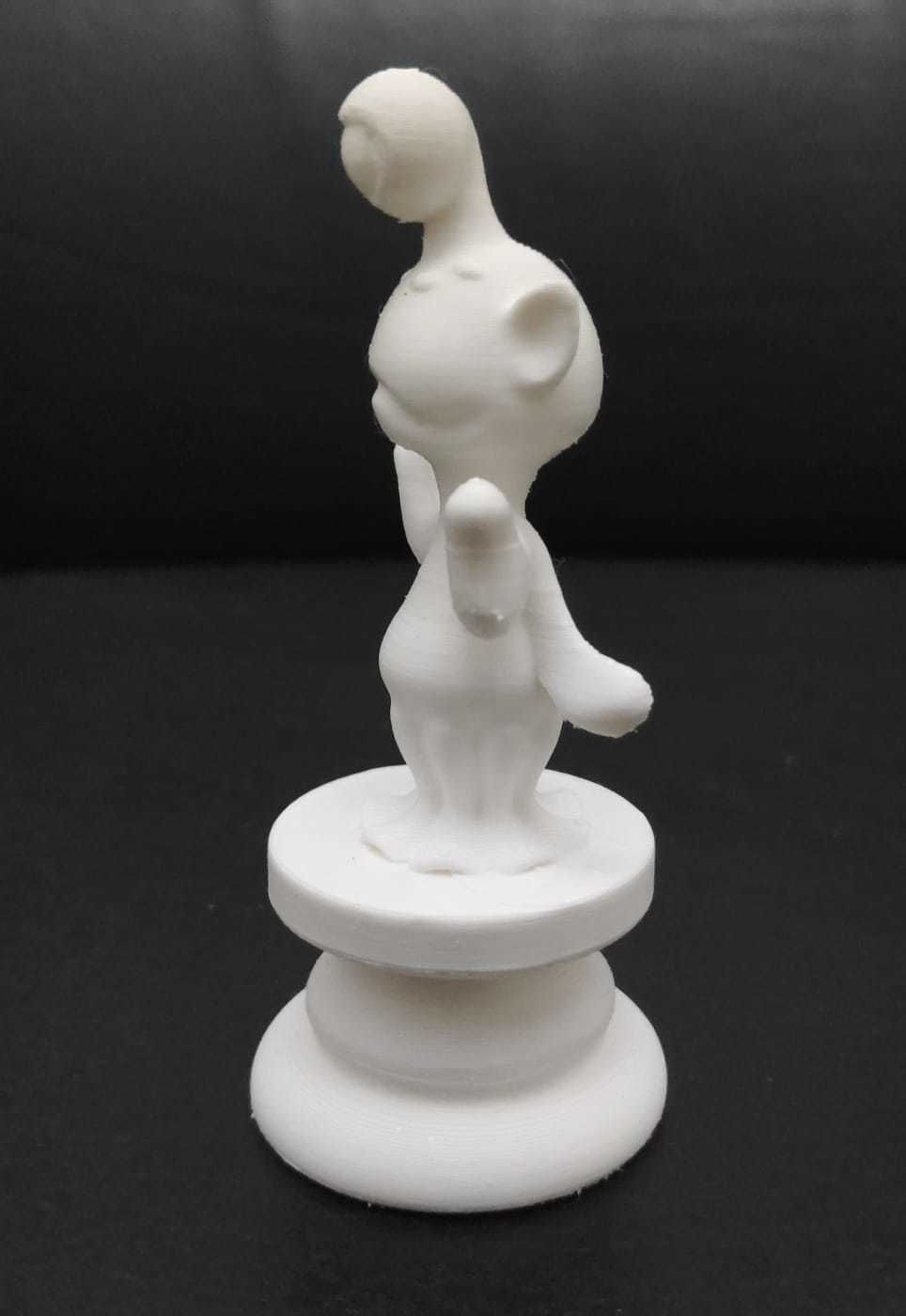 Space Chess - Alien Queen 3D model 3D printable | CGTrader
