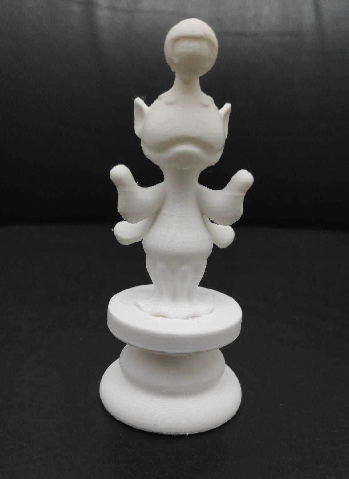 Space Chess - Alien Queen 3D model 3D printable | CGTrader