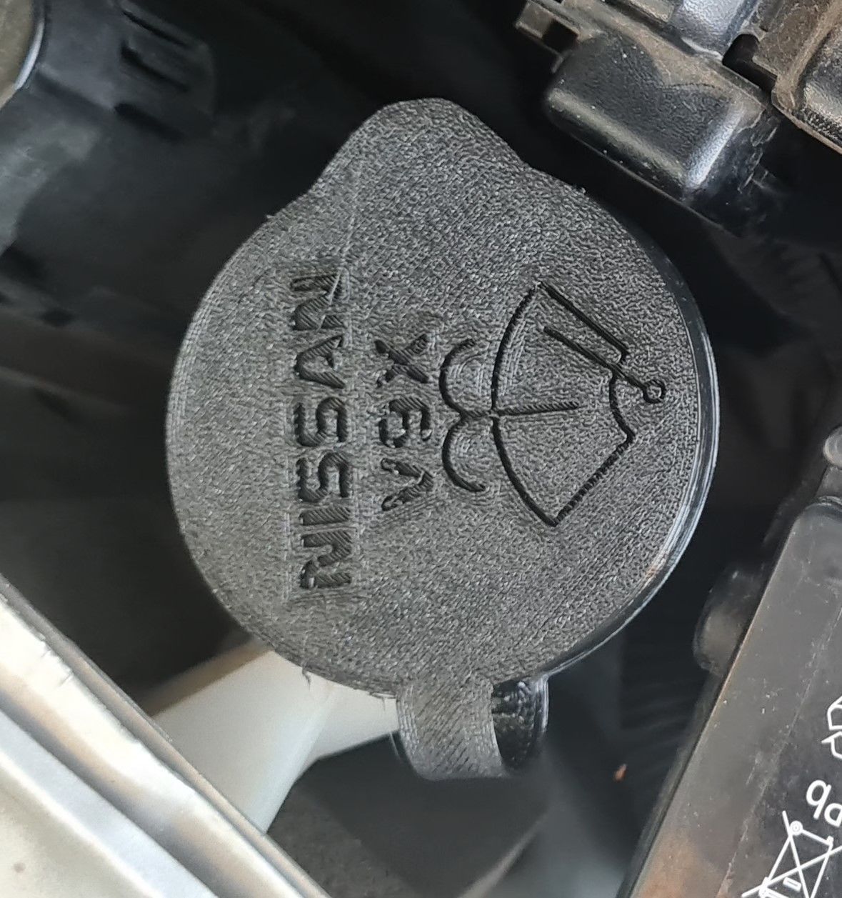 Navara D40 Windscreen Washer Cap 3D model | CGTrader