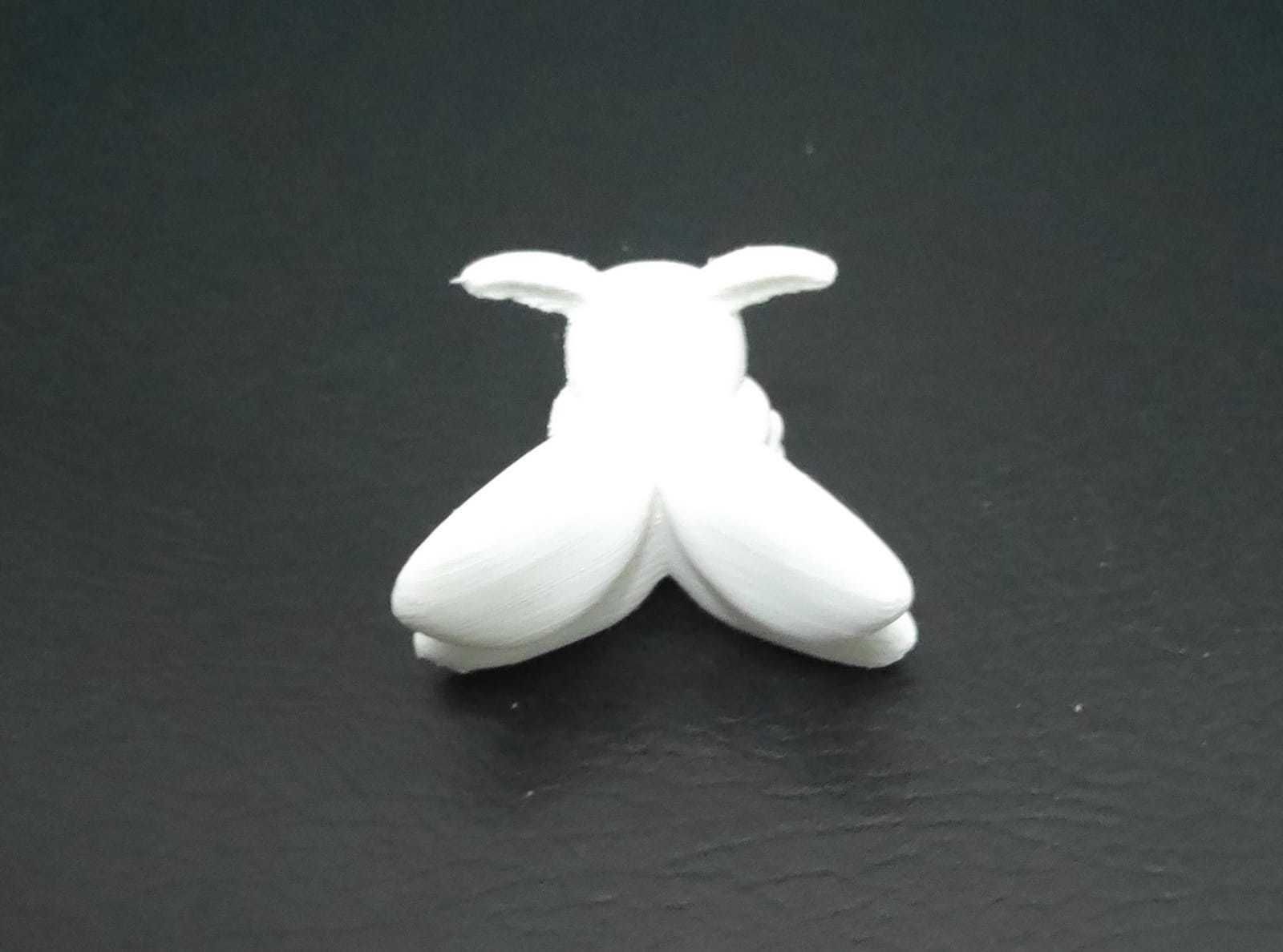 Sitting Moth 3D model 3D printable | CGTrader