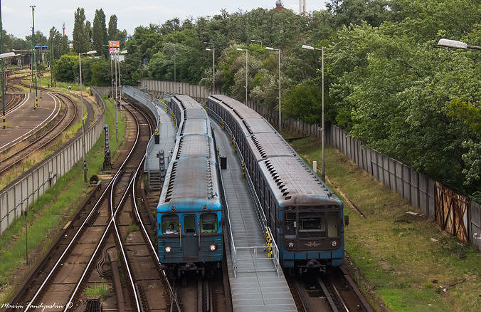 Metrovagonmash metro wagons of the Budapest Metro 3D Model Collection ...