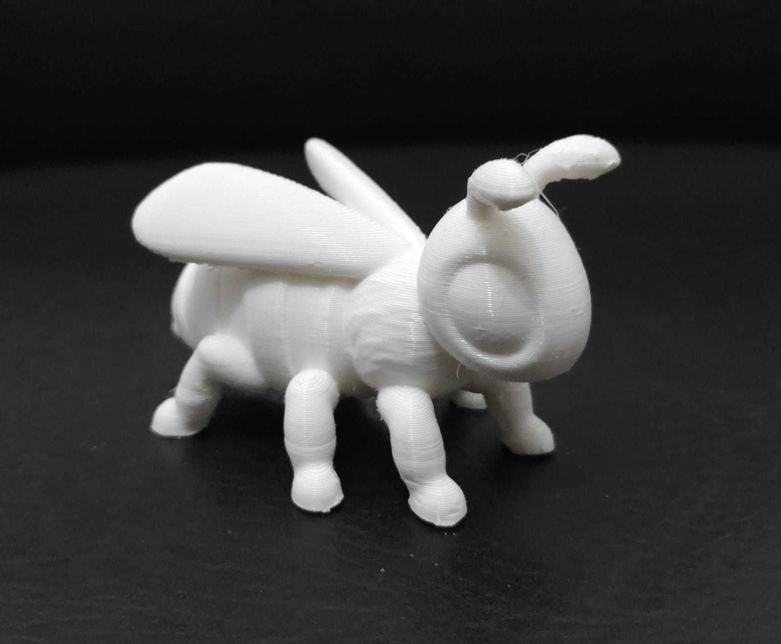 Cute Cartoon Bee 3D model 3D printable | CGTrader