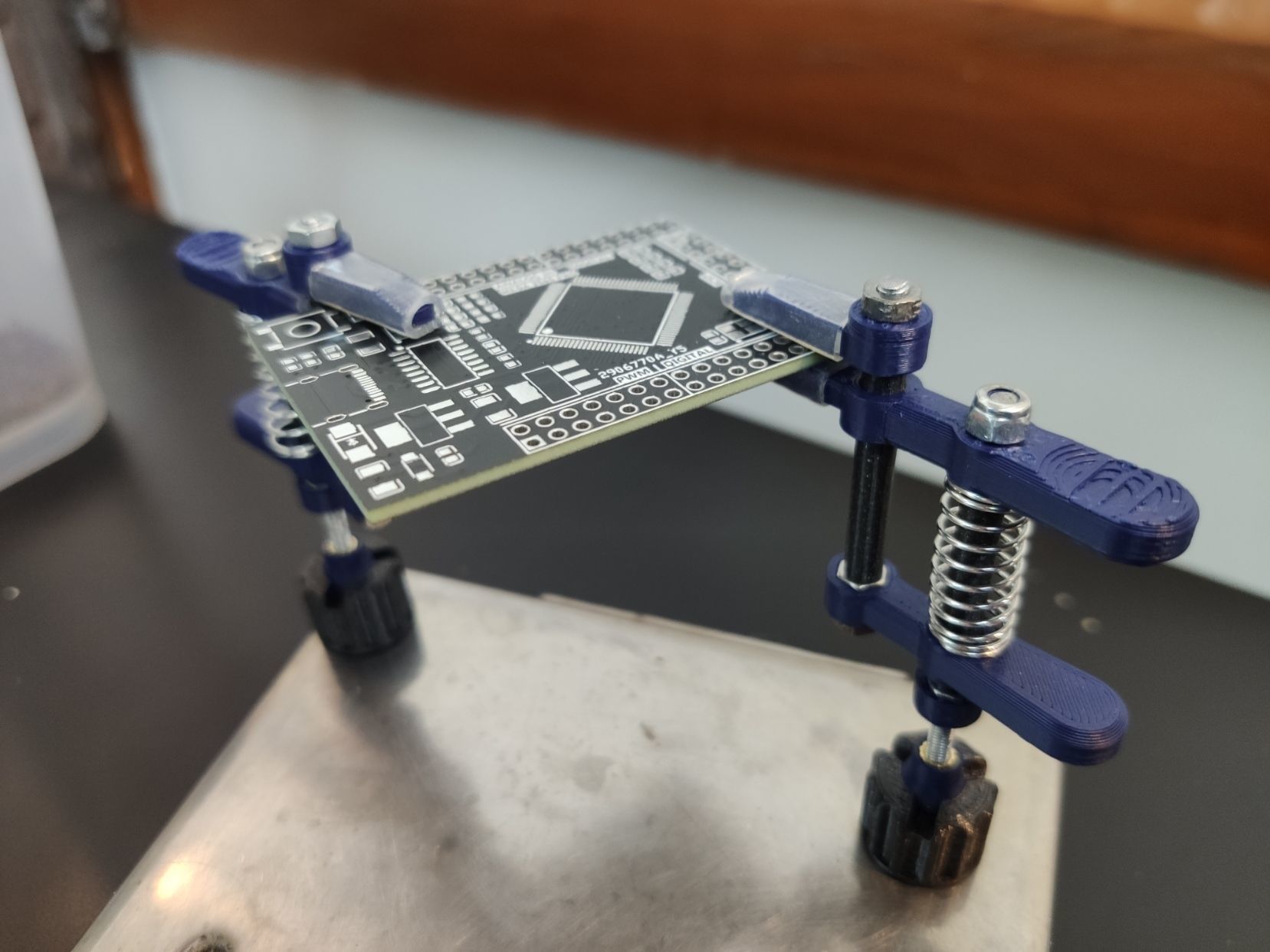 LOW BUDGET OMNIFIXO PCB HOLDER 3D model 3D printable | CGTrader