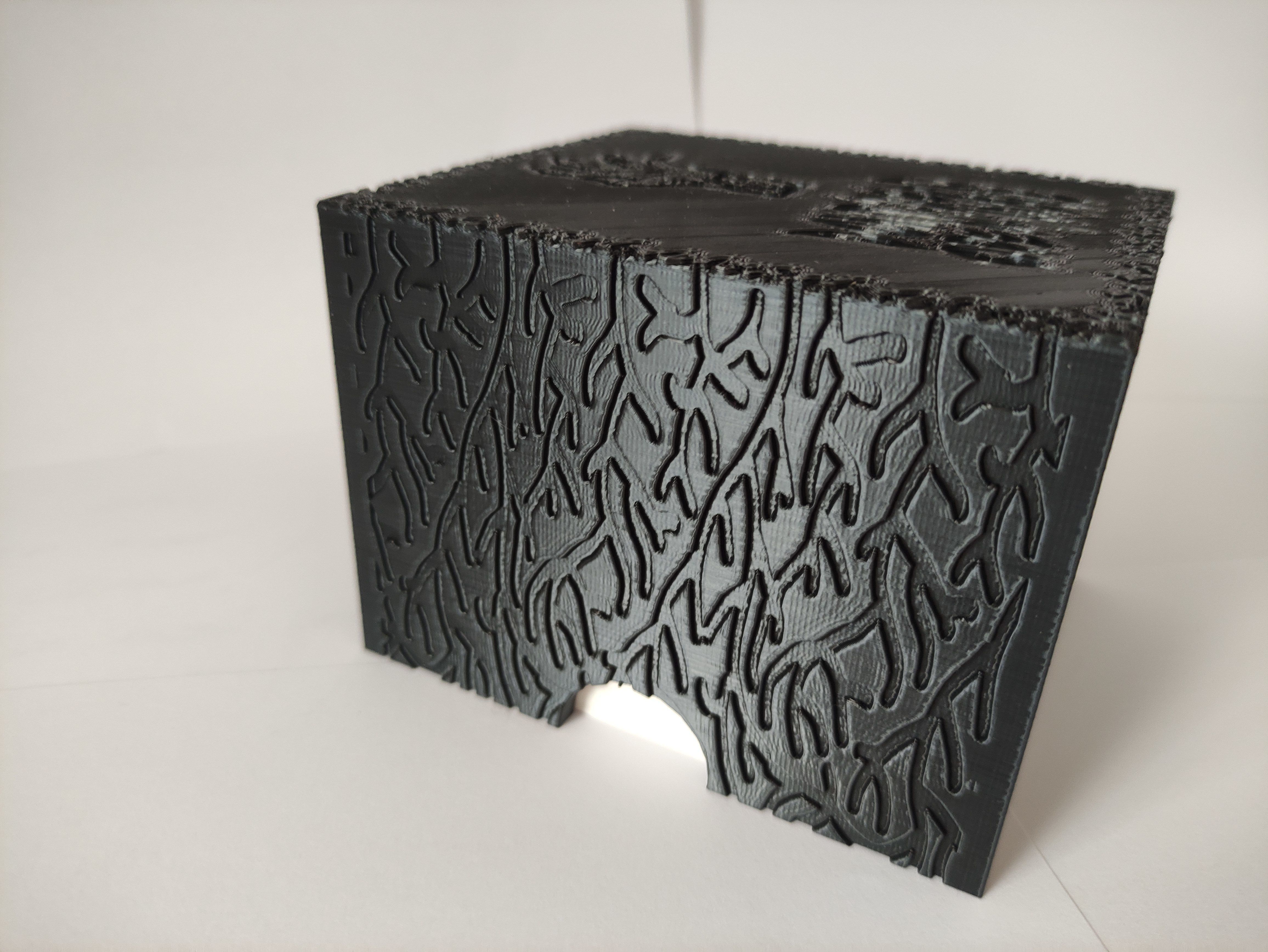 MTG DECK BOX COMMANDER WITH TOKEN SLOT 3D model 3D printable | CGTrader