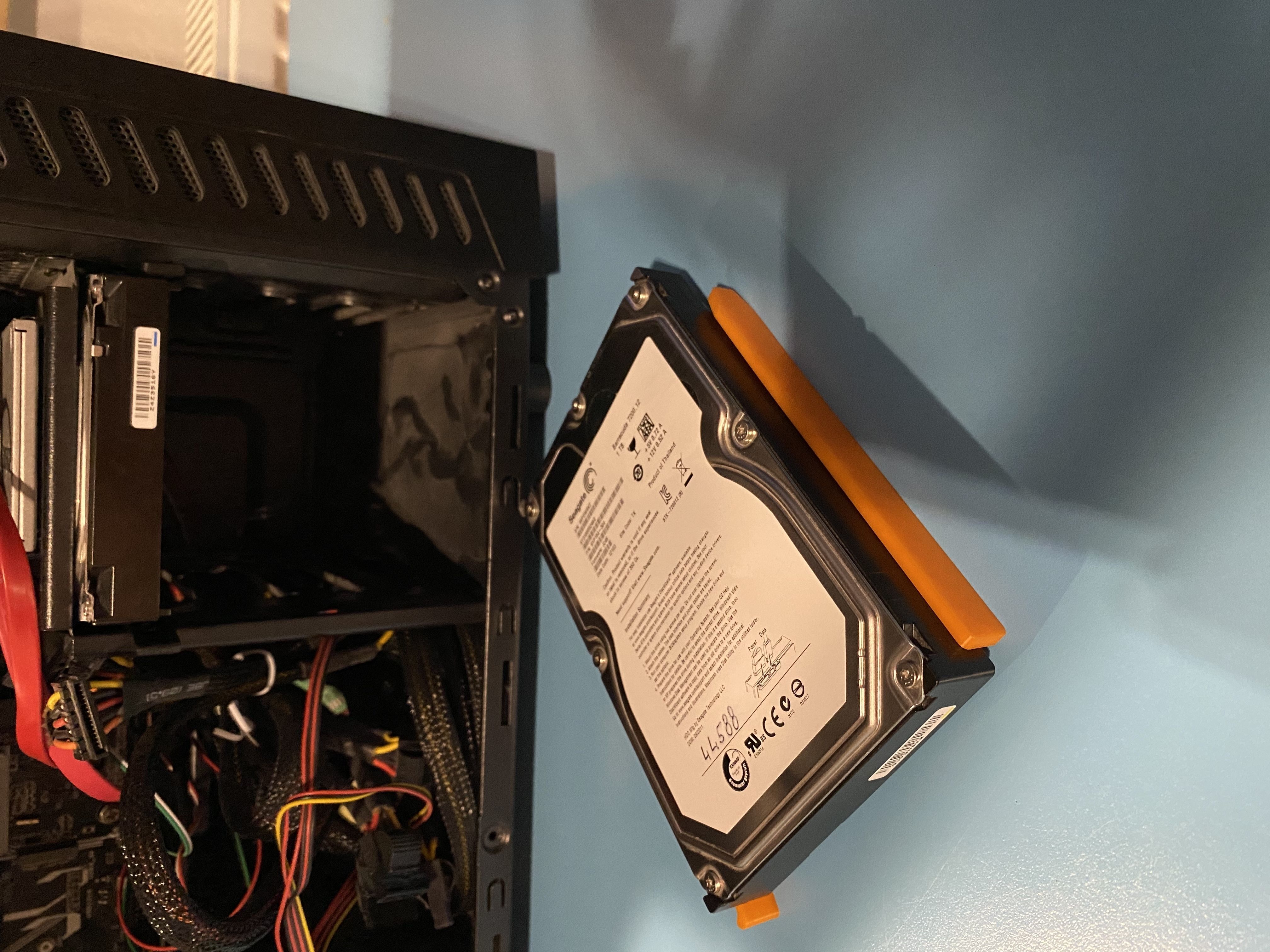 HDD HOLDER 3D model 3D printable | CGTrader