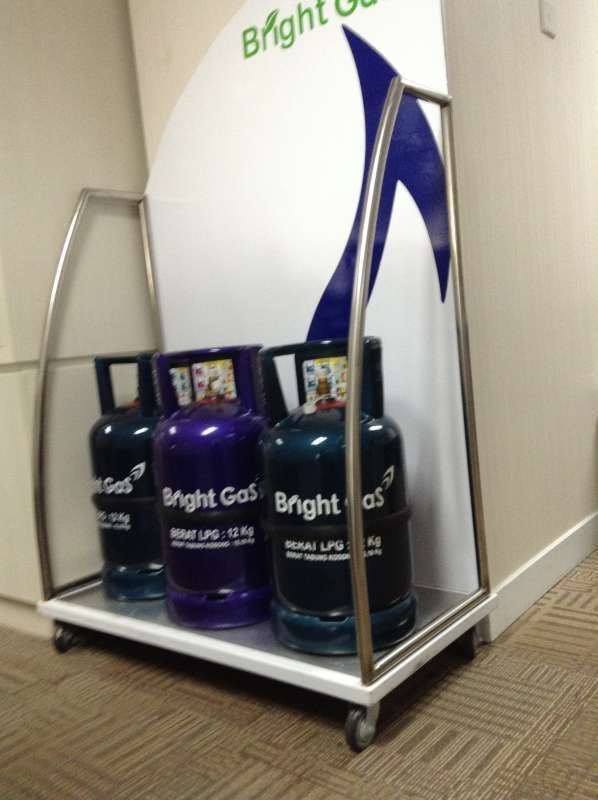 Rak Display Tabung Gas free 3D model | CGTrader