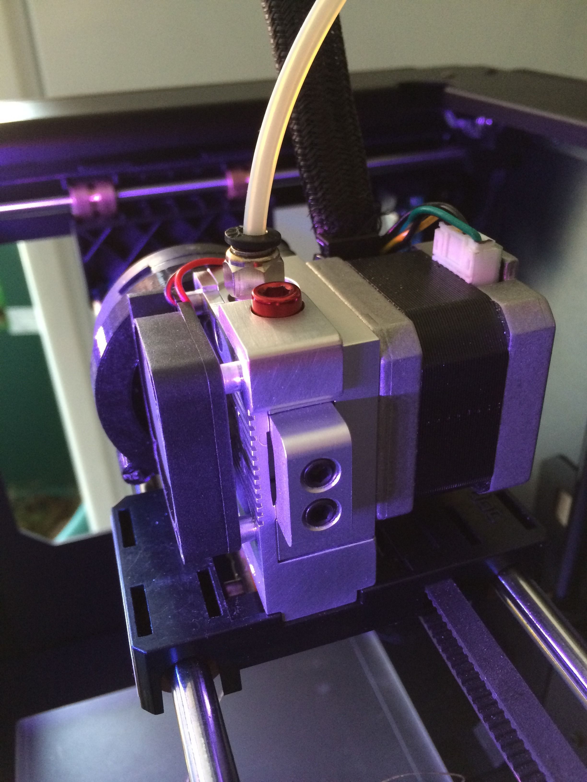 MakerBot replicator 2 extruder conversion 3D Model SLDPRT SLDASM SLDDRW IGE IGS IGES - CGTrader.com