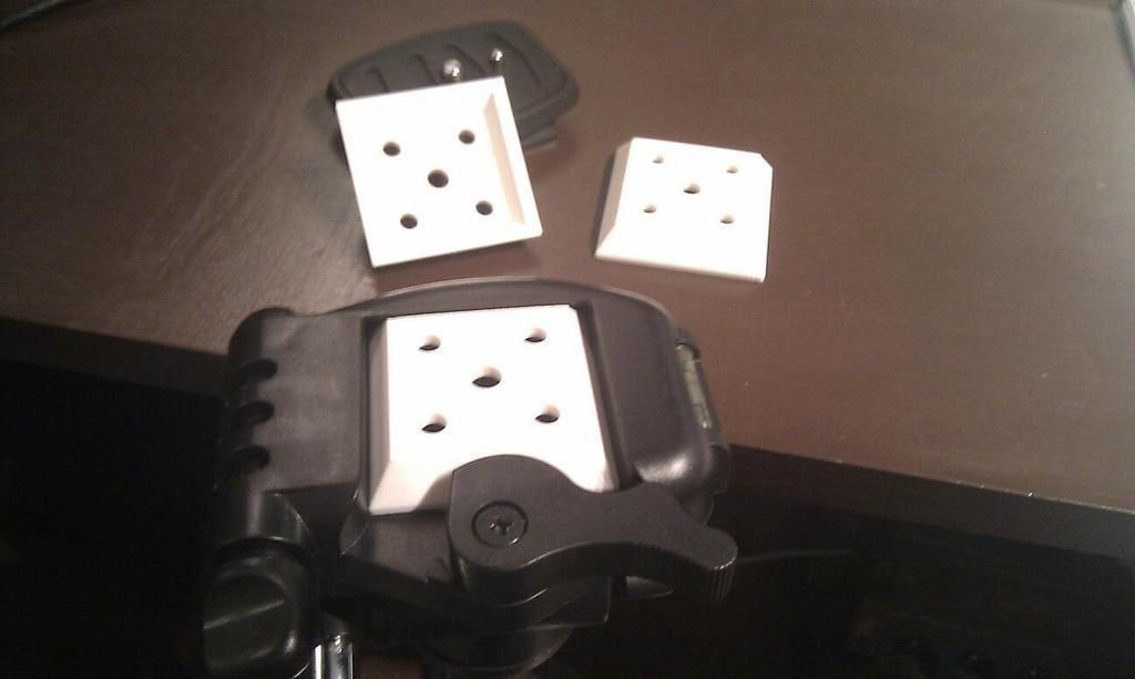 General mounting plate for tripod with quick connect free 3D model 3D ...